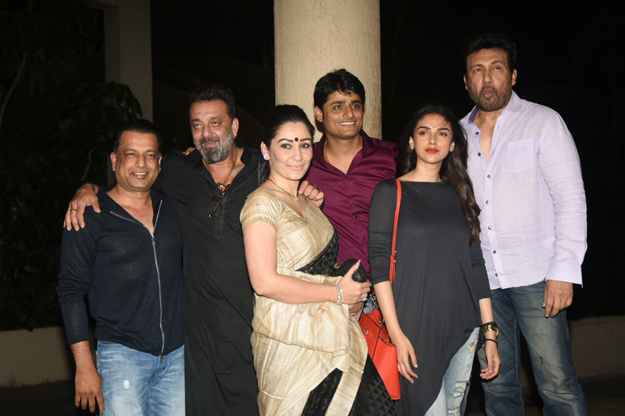 Sanjay Dutt, Manyata Make a Lovely Couple As They Party With Bhoomi ...