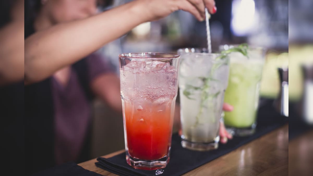 10 Healthy and Cool Drinks That Can Help You Stay Hydrated This Summer