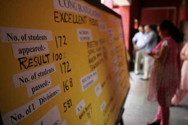 CBSE Class 12 Results 2017 Declared, Pass Percentage Sees a Dip - News18