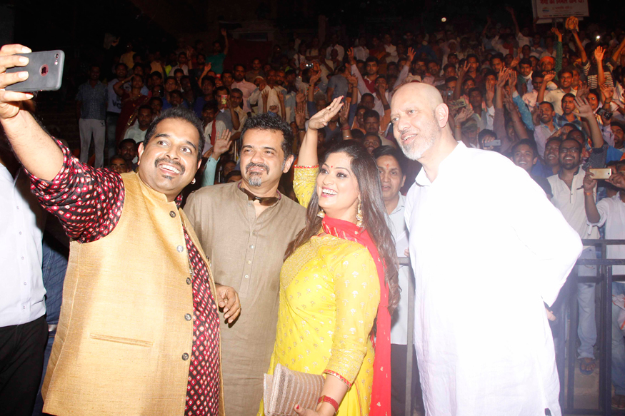 Kangana Ranaut Unveils The Poster of Manikarnika: The Queen Of Jhansi ...