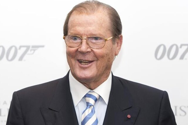 With An Arched Brow, Roger Moore Found Humor In Bond, Life - News18