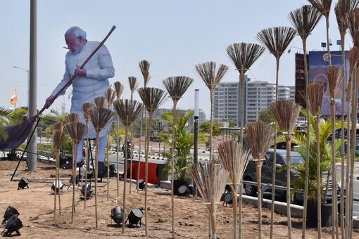 Narendra Modi Govt Fulfilled Mahatma Gandhi's Dream of Clean India in 3 ...