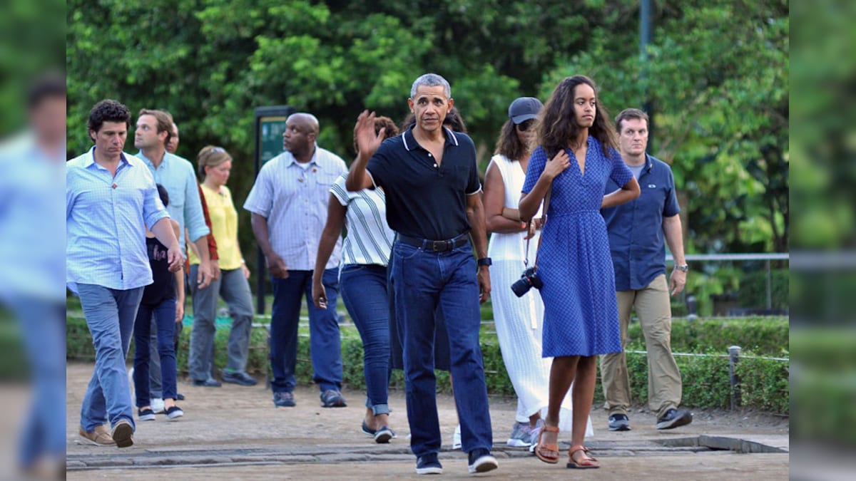 Barack Obama on Temple Sojourn During Indonesia Holiday - News18