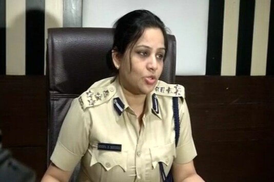 Rs 20 Cr Defamation Suit against IPS Officer Who Exposed Sasikala's ...