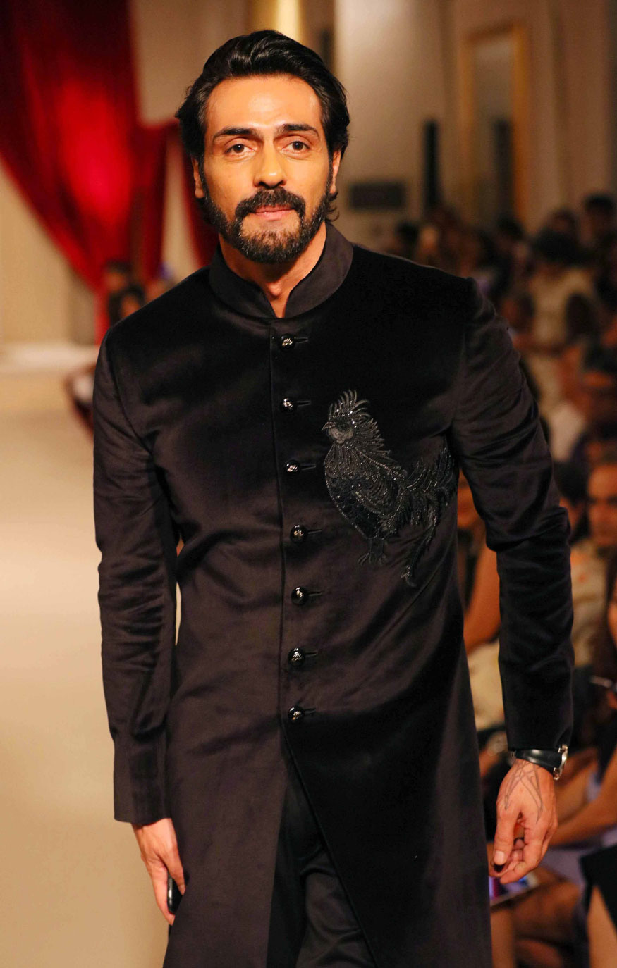 Star Spotting: Akshay Kumar, Anushka Sharma, Ileana D'Cruz, Vidya Balan ...