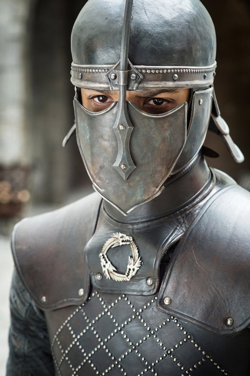 GoT S7: New Photos from Episode 3 Tease The Big Reunion at Dragonstone
