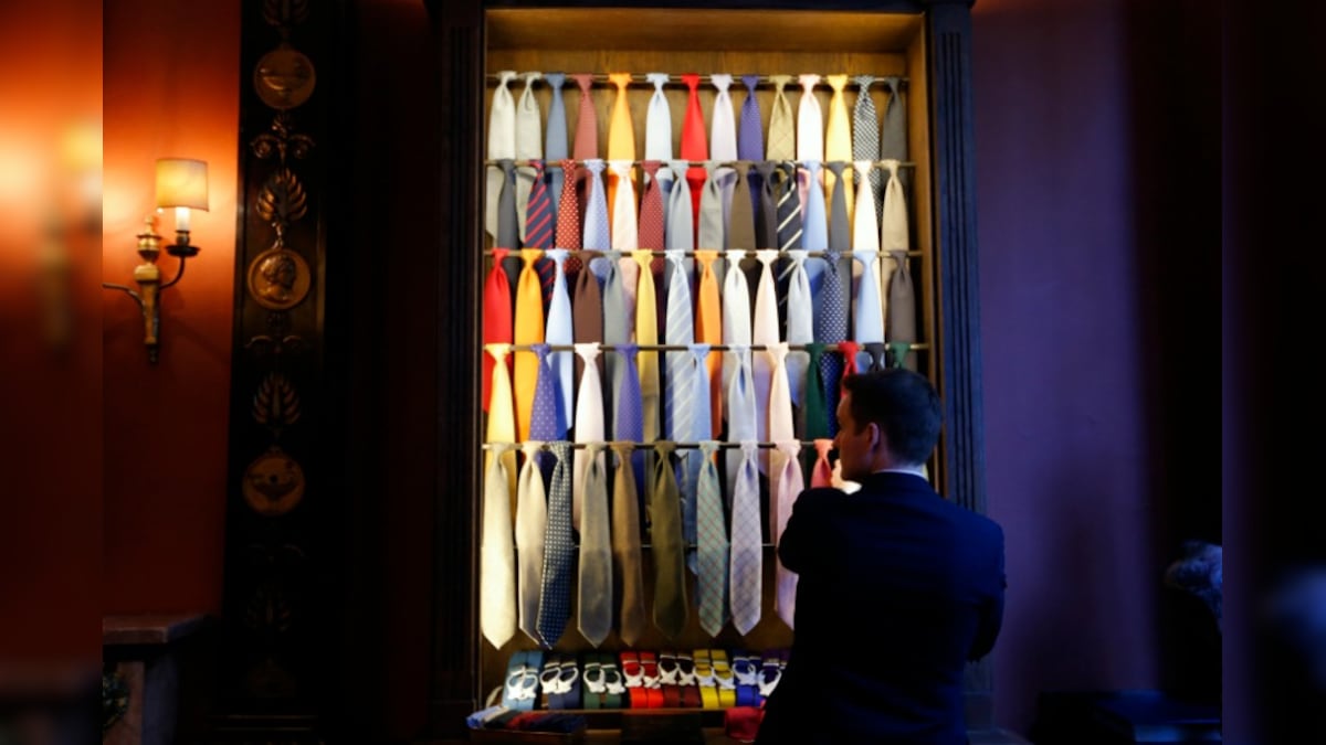 Tips For Men To Look Dapper At Cocktail Parties - News18