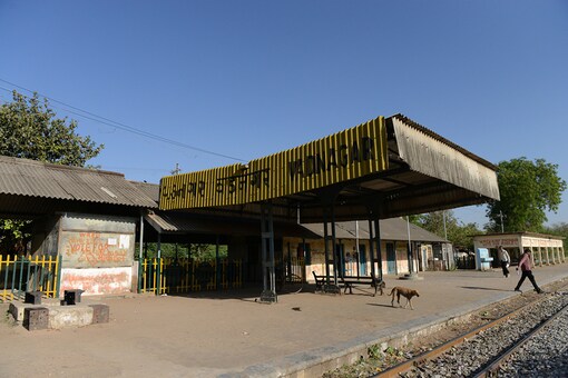 PM Modi’s Tea Stall to Be Made into Tourist Attraction - News18