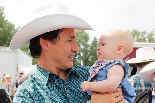 PM Justin Trudeau Meets Baby Justin Trudeau - News18
