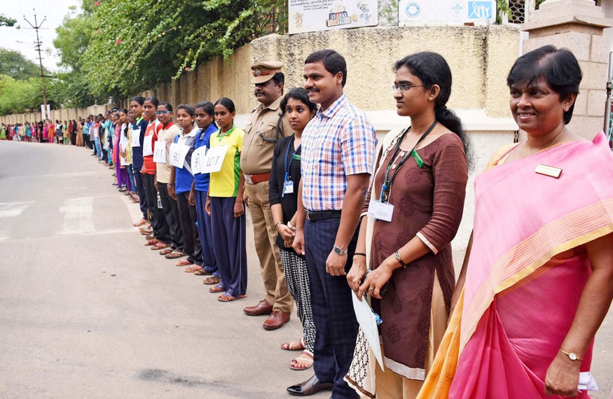 Day in Photos: August 19, 2017 - News18