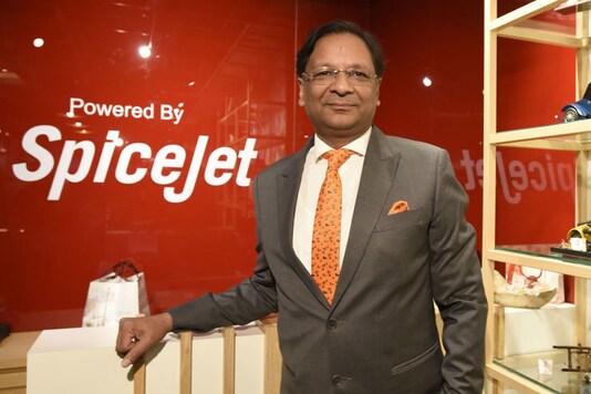 SpiceJet Will Hire Up to 2,000 Jet Staff, Including Pilot & Cabin Crew ...