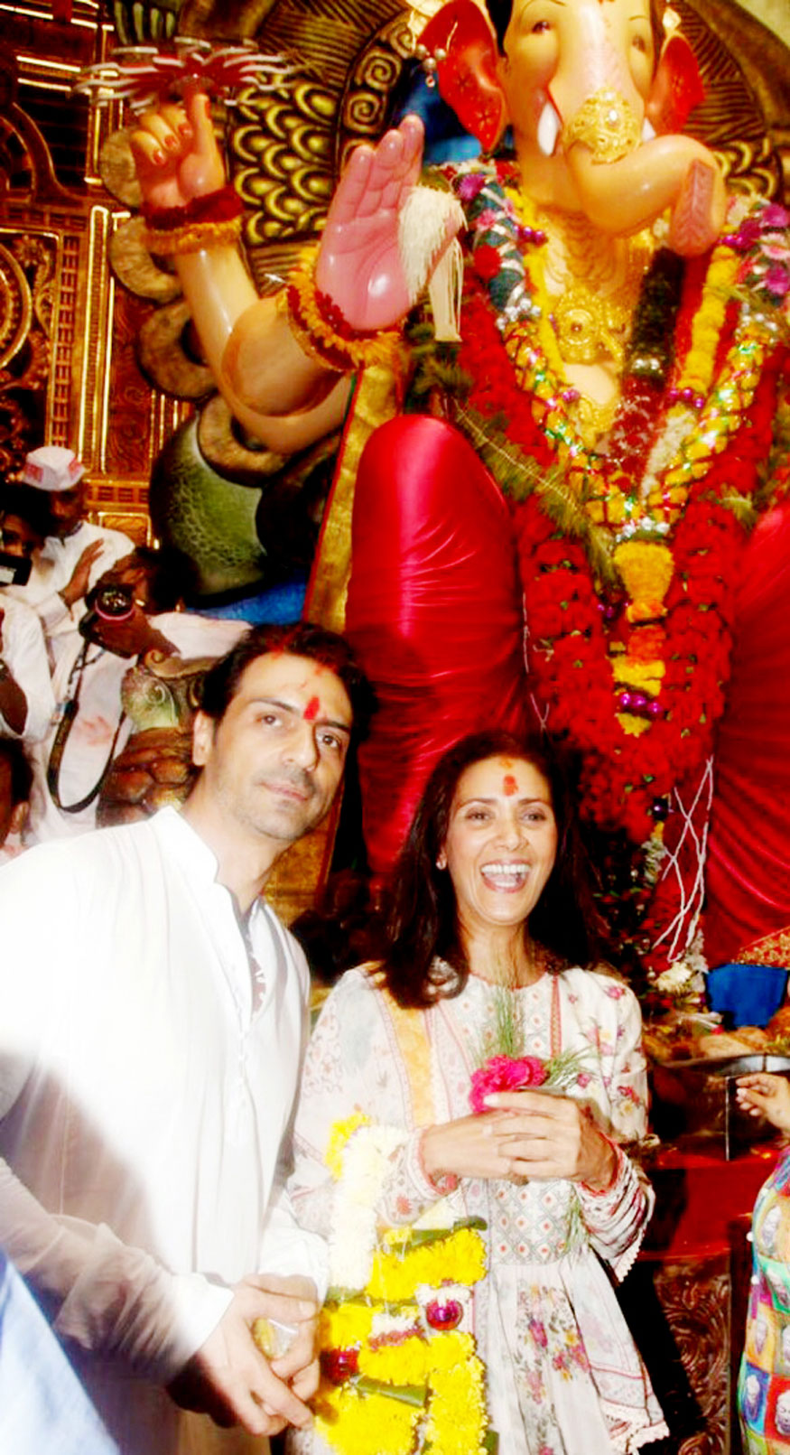 Star Spotting: Kangana Ranaut, Bipasha Basu, Arjun Rampal, Hema Malini ...