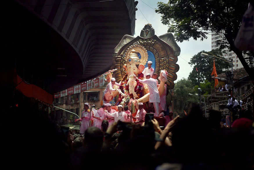 In Pics: Ganesh Visarjan 2017 - News18