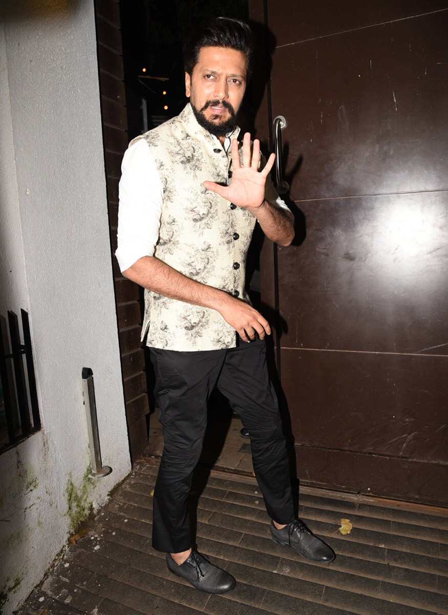 Aamir Khan's Diwali Party: A Star-Studded Affair - News18