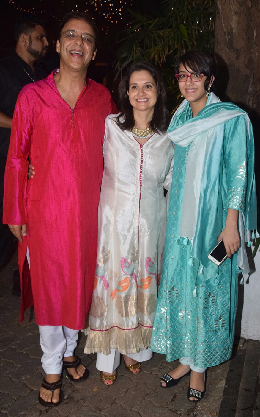 Aamir Khan's Diwali Party: A Star-Studded Affair - News18