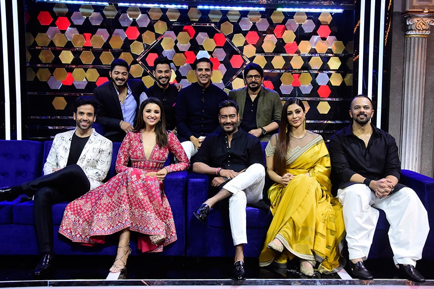 Akshay Kumar Shakes A Leg With Parineeti On The Great Indian Laughter ...