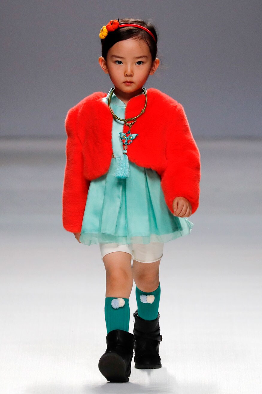 Cute Kids Walk The Ramp at China Fashion Week 2018 - News18