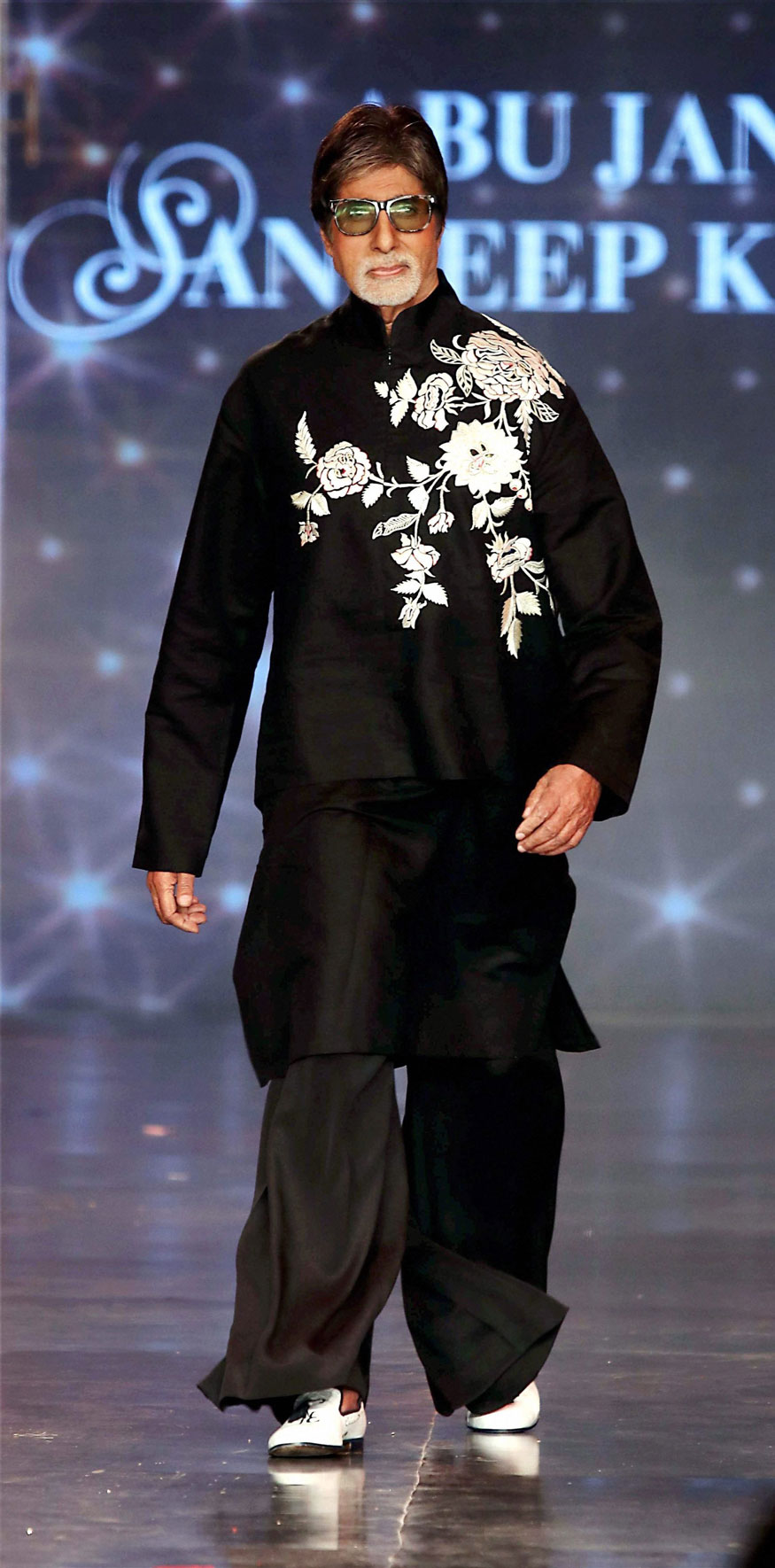 Big B's Birthday: Bollywood's Biggest Superstar Turns 77 - News18