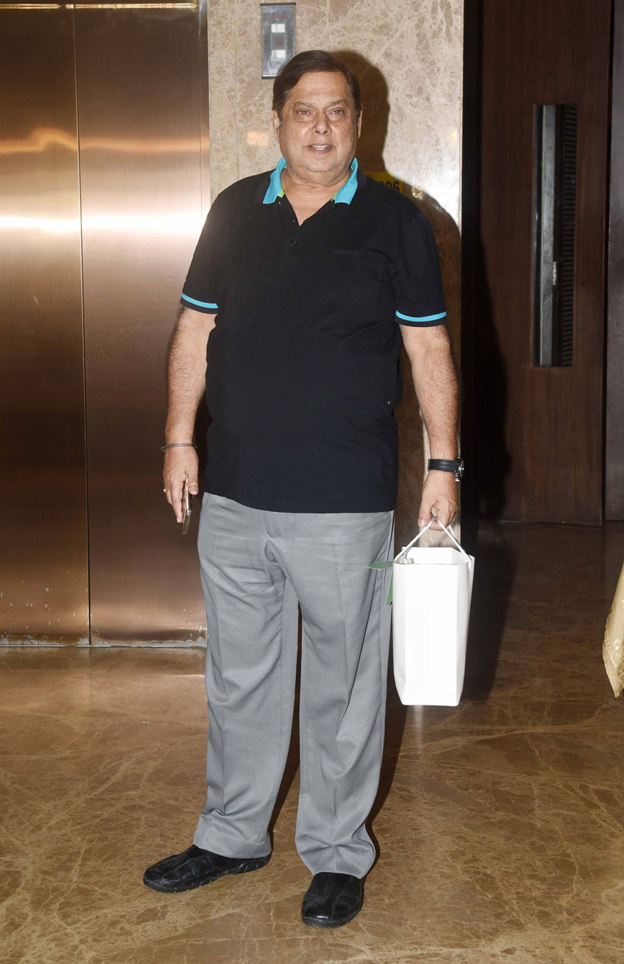 Ramesh Taurani's Pre-Diwali Party: Salman parties with B'wood Divas ...