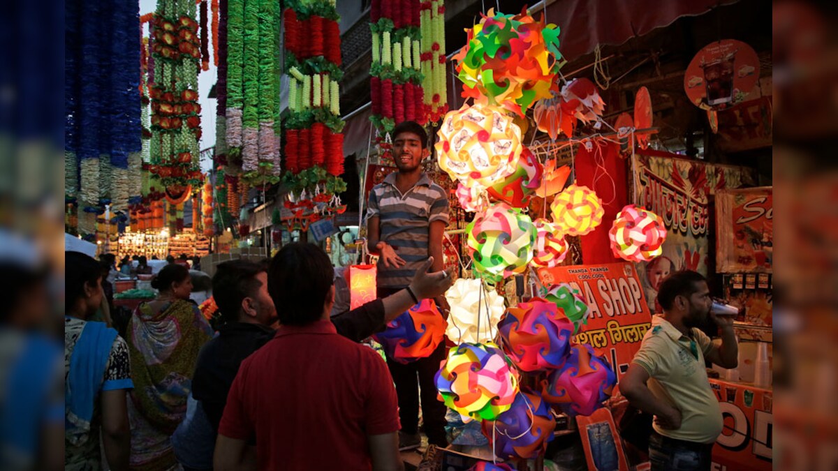 Mirchi Lights to Painted Diyas: Smart Tips to Decorate Your Apartment ...