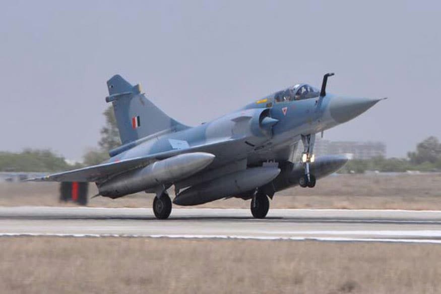 IAF Planes Land On Lucknow-Agra Expressway - News18