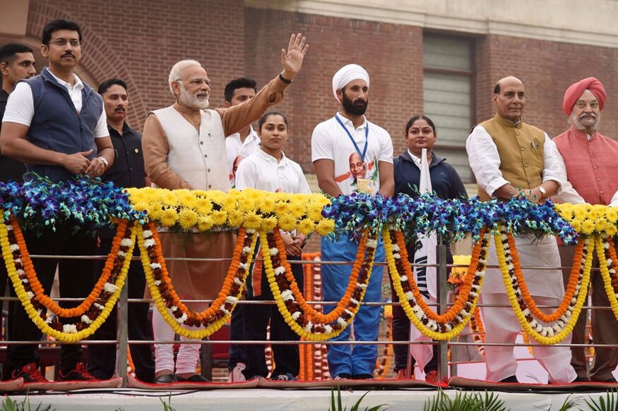 PM Modi Marks Sardar Patel Jayanthi With a Jibe at Congress; Flags off ...