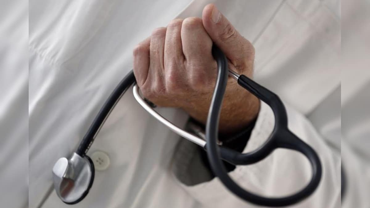 Smart, Contactless Stethoscope by IIT Researchers Can Protect Doctors ...