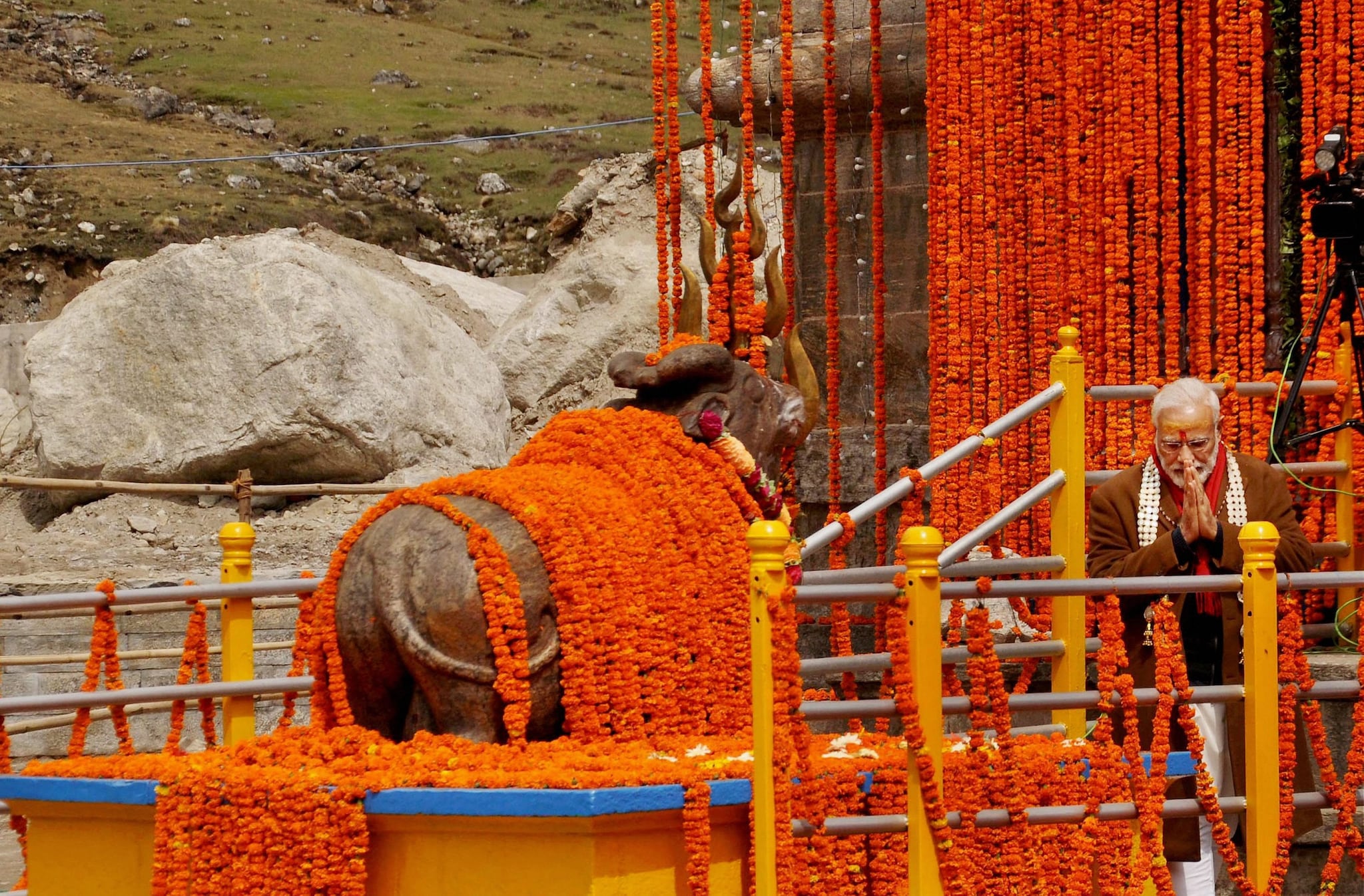 PM Modi Offers Prayers at Kedarnath, Will Inaugurate Several Projects