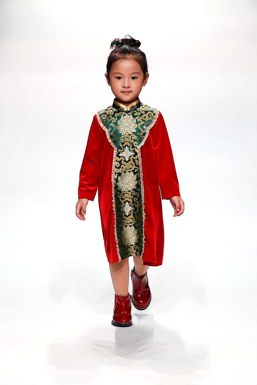 Cute Kids Walk The Ramp at China Fashion Week 2018 - News18