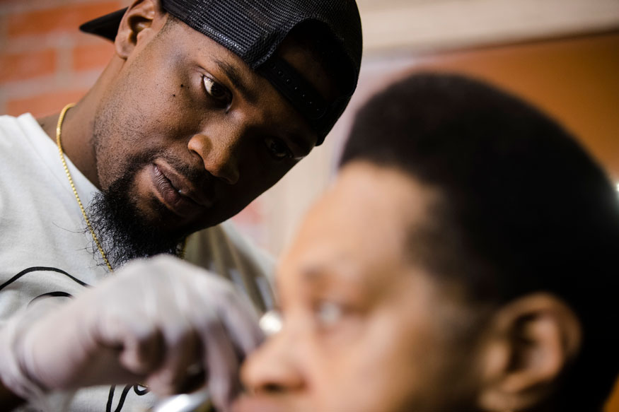 This Barber Gives Free Haircuts to the Homeless People - News18