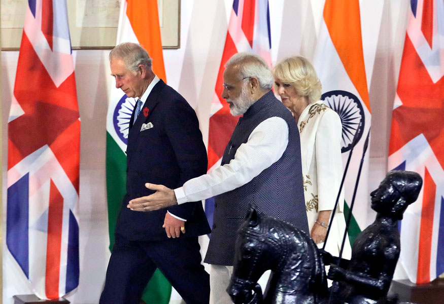 Prince Charles in India: Pays Homage at India Gate - News18