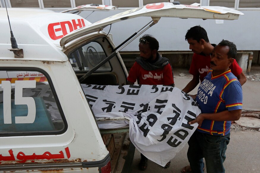 Pakistani Police Exhume Couple's Bodies Suspecting Honour Killing