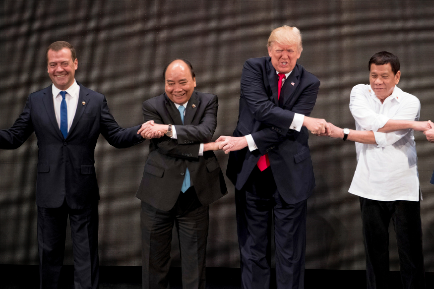 Social Media Mocks Trump's Awkward 'ASEAN Handshake' In Manila | Buzz ...