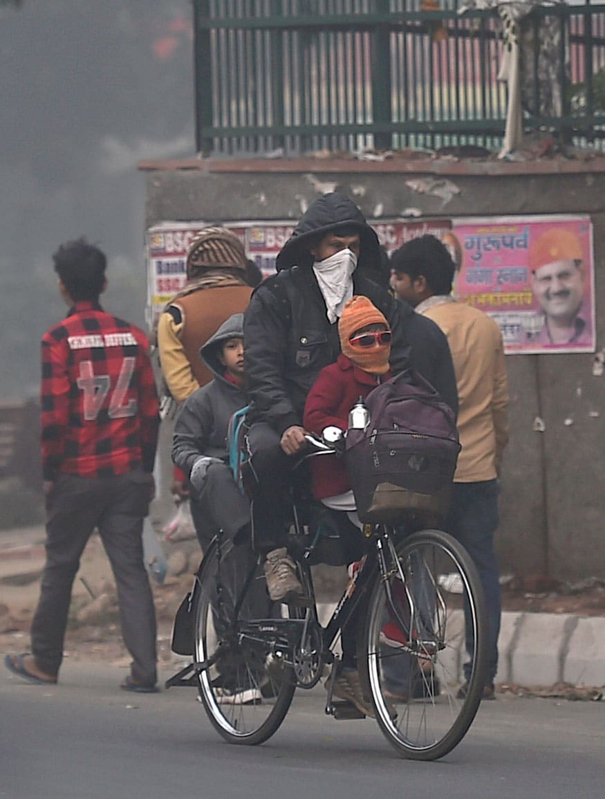 Delhi Smog: Kids March for Pollution Awareness - News18