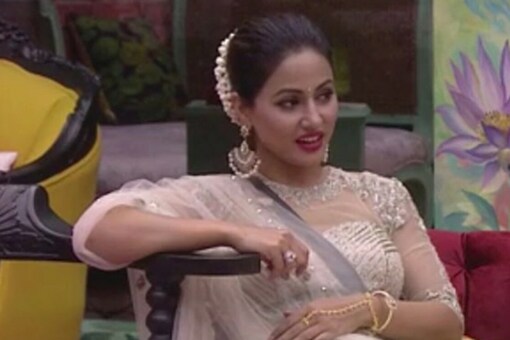 Bigg Boss 11 Sayantani Ghosh Lashes Out At Hina Khan Says She Can