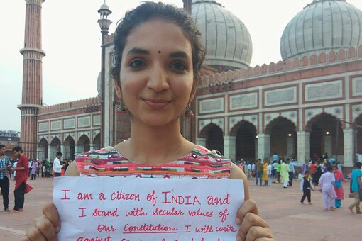 Twitter Suspends Pakistan Defence Over Morphed Photo of DU Activist ...