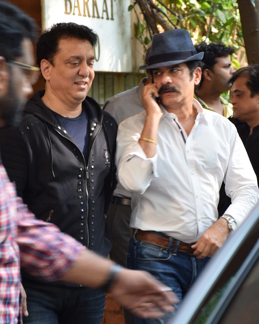 Neeraj Vora's Funeral: Bollywood Stars Pay Their Last Respects - News18