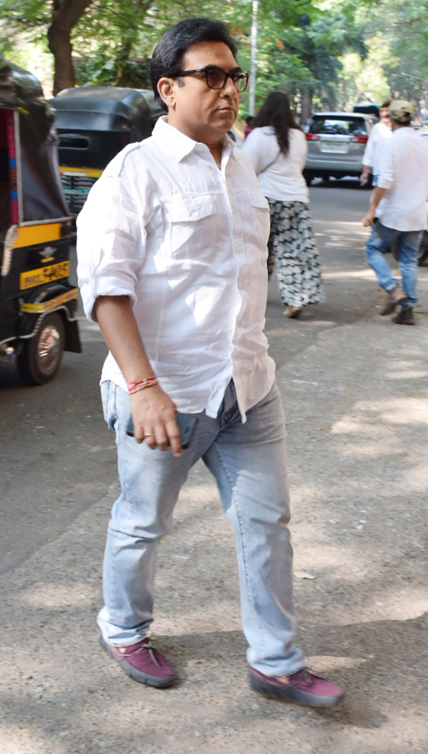 Neeraj Vora's Funeral: Bollywood Stars Pay Their Last Respects - News18