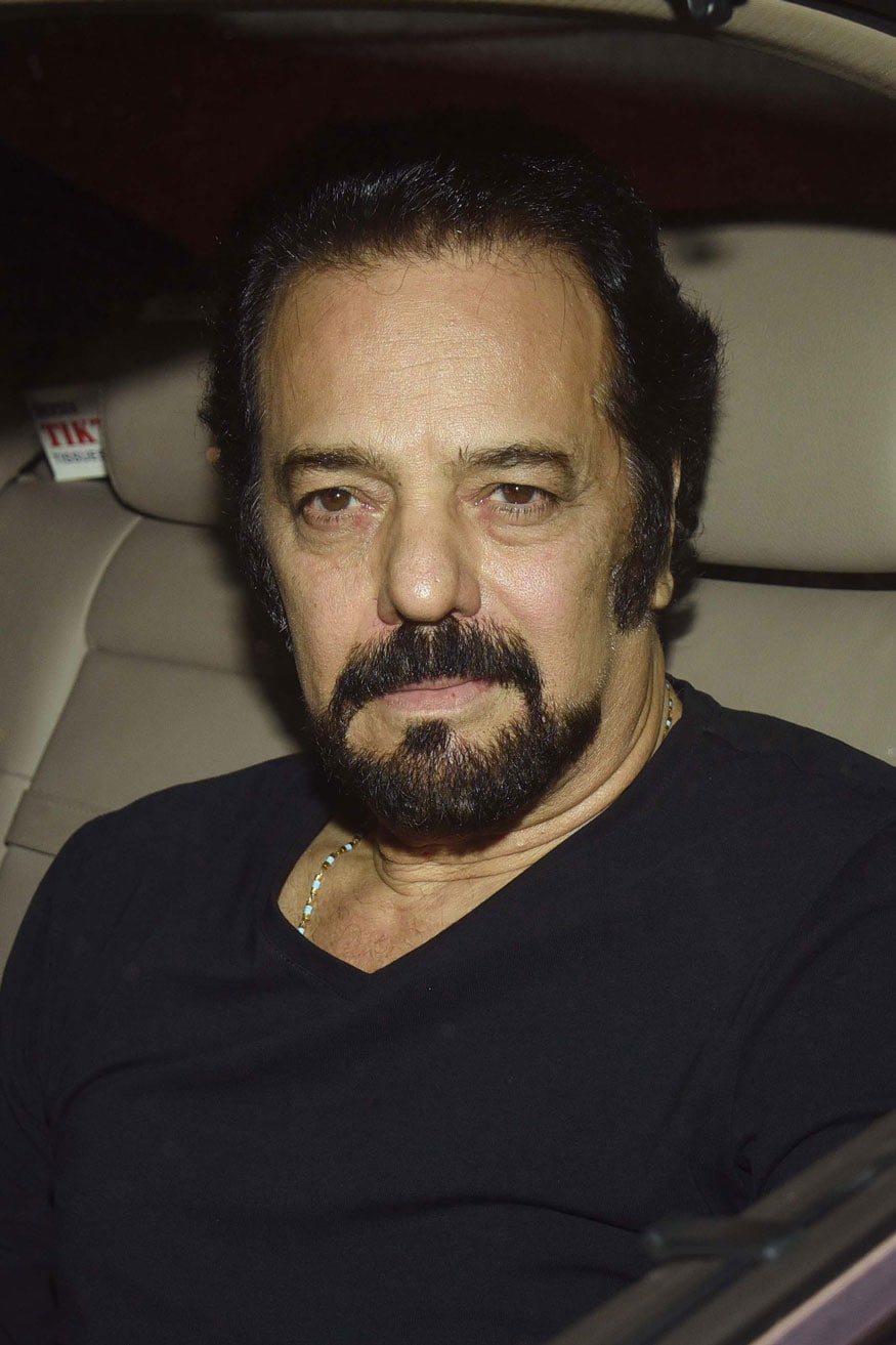 Bollywood Celebs Attend Sanjay Khan's Grand Party - News18