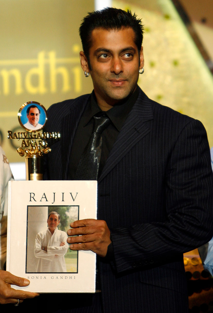 Birthday Special: 40 Rare & Unseen Photos of Salman Khan