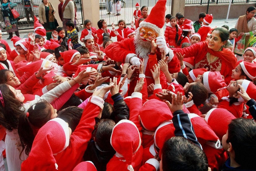 2018 Christmas Celebrations Around the World! See Pictures - News18