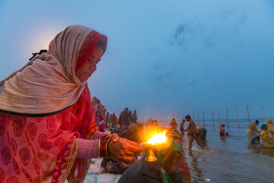 Paush Purnima 2018: Hindus Take Holy Bath on the Auspicious Day - News18