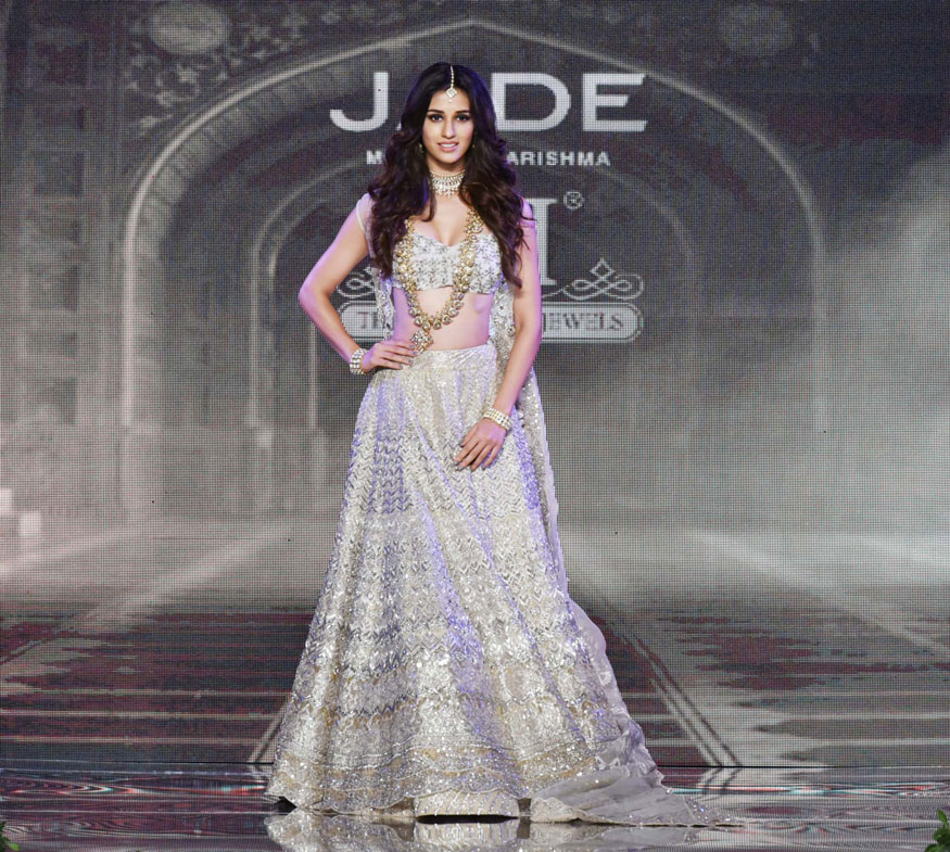 Disha Patani, Shraddha Kapoor Walk the Runway at Fashion Show - News18