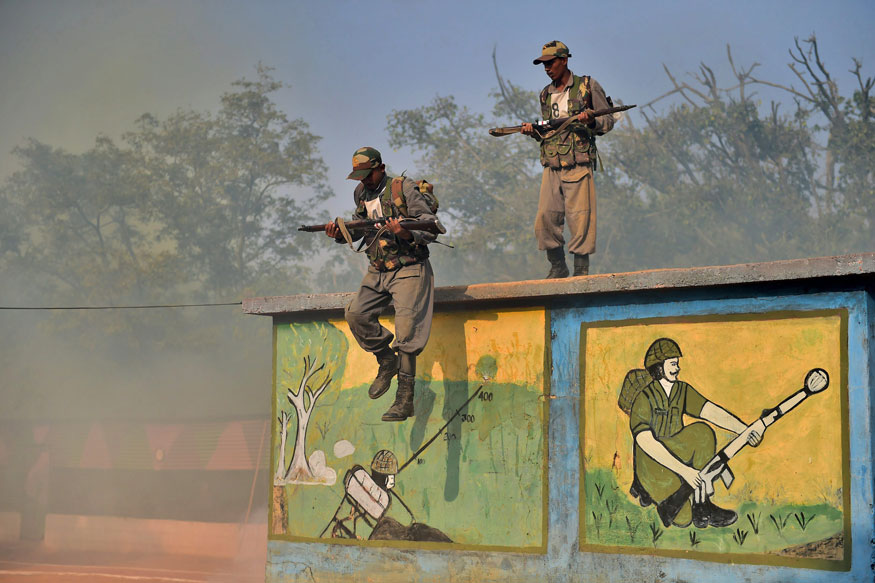 In Photos: Military Training Demonstration in Bengaluru - News18