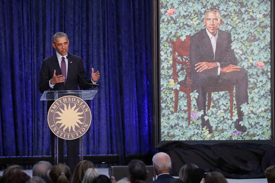 Barack and Michelle Obama Unveil Their Official Portraits - News18
