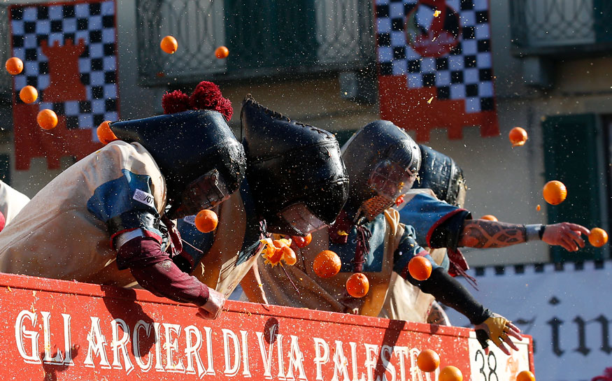 Italy's 'Battle of the Oranges' in Ivrea Carnival; See Pictures - News18