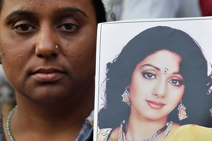 Sea of Fans Pay Tribute to Legendary Actor Sridevi - News18