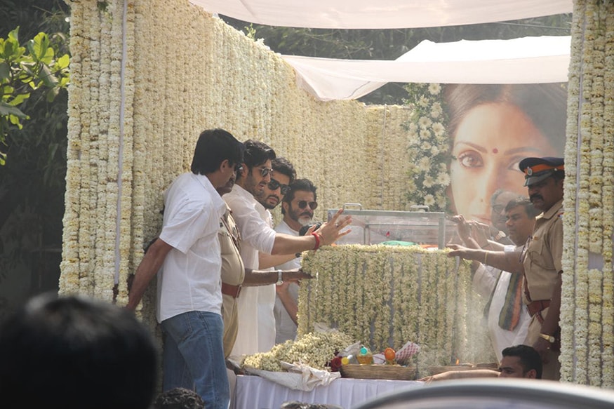 Wrapped in Tricolour, Superstar Sridevi Makes Final Journey - News18