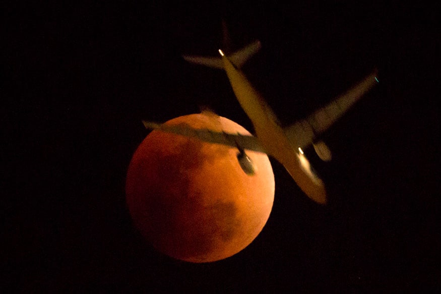 30 Amazing Pictures of Rare ‘Super Blue Blood Moon’ Eclipse - News18