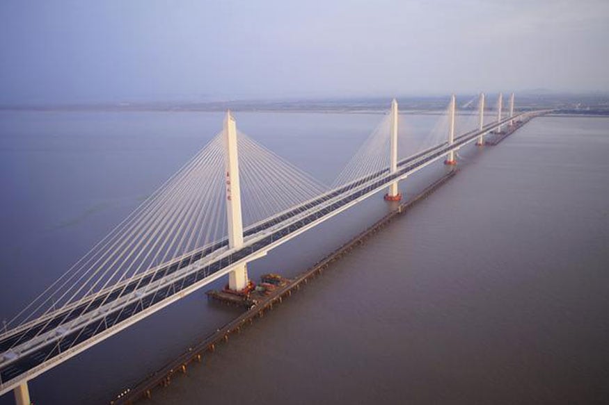 China Gives First Peek Into World’s Longest Sea Bridge That’ll Live for ...